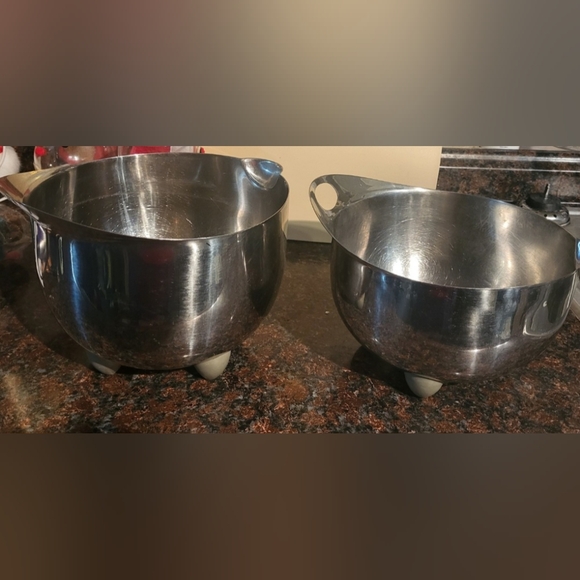Kitchen | Michael Graves Mixing Bowls Lot Of 2 188 Stainless Steel ...